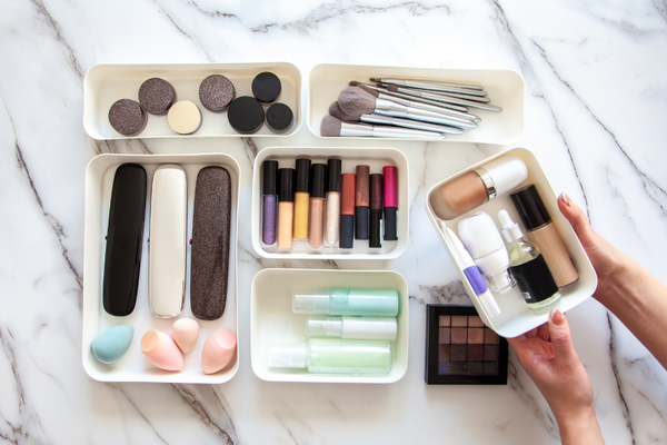 4 Smart Tips for Keeping Your Makeup Organized – Lava Art Cosmetics